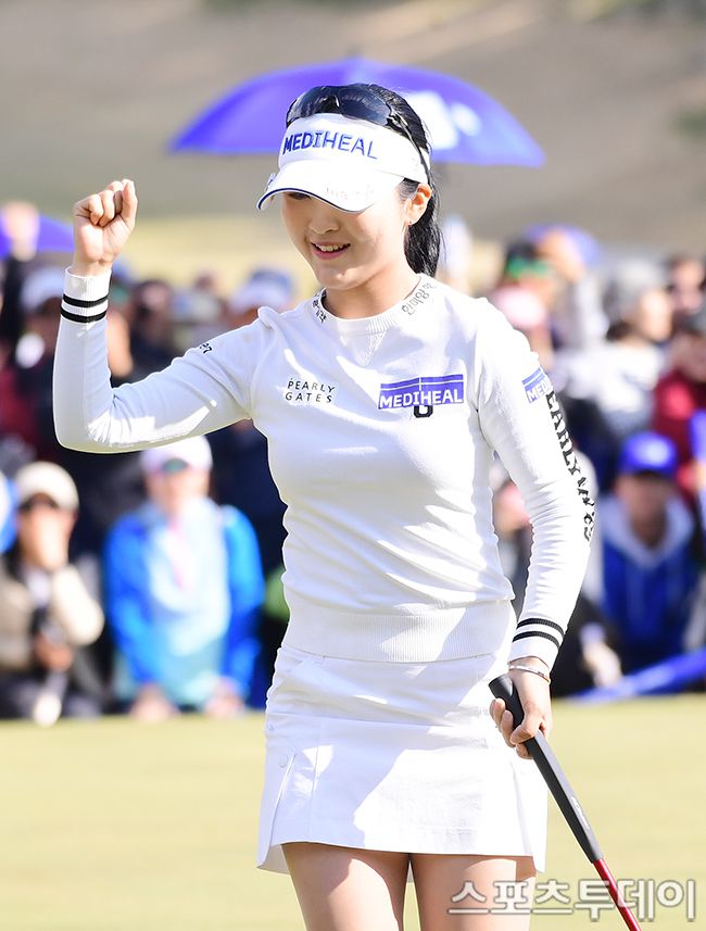 '끝내기 이글' 이예원, KLPGA 국내 개막전 우승…통산 7승(종합) : ZUM 뉴스