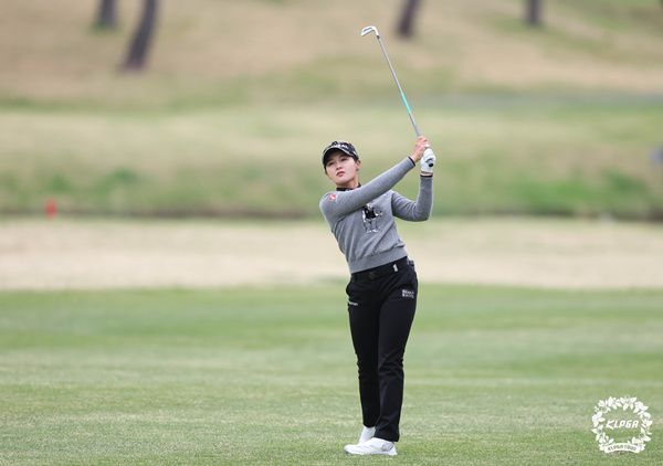 "5월이 가장 좋아요" 박현경, KLPGA 챔피언십 첫날 산뜻한 출발 : ZUM 뉴스