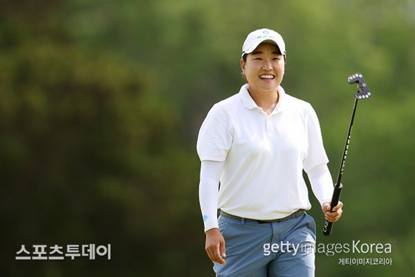 이일희, LPGA 숍라이트 클래식 1R 공동 선두…12년 만의 우승 도전 : ZUM 뉴스