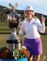 [포토] LPGA 투어 LA 챔피언십 우승한 신인 린드블라드 : ZUM 뉴스