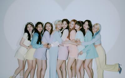 트와이스, 멤버 이탈 없었다… ‘마의 7년’ 넘어 JYP와 재계약 : ZUM 뉴스