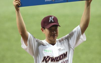 [PO3 포스트게임] '데일리 MVP' 송성문 "아직 안 끝났다" : ZUM 뉴스