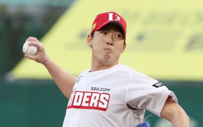 [SPO 인천] SSG 문승원 전반기 복귀 어렵다…"어깨 불편" : ZUM 뉴스