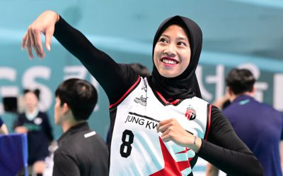 'V리그 접수한 히잡스타' 메가, 김연경 누르고 1라운드 MVP 선정…남자부는 요스바니 : ZUM 뉴스