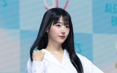 [포토S] QWER 히나, '청순해' : ZUM 뉴스