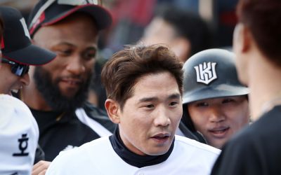 FA 이적→161홈런→KS MVP→은퇴…'코치 선임' 박경수 "방송계 제안도 왔지만…" : ZUM 뉴스