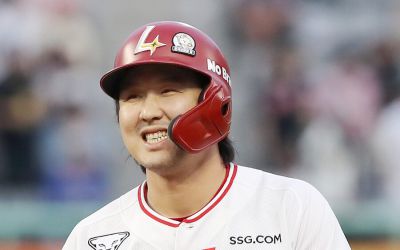 [공식발표] SSG는 왜 도장도 안 찍고 "최정과 6일 FA 계약" 예고했나…FA 계약하면 뭐가 달라질까 : ZUM 뉴스