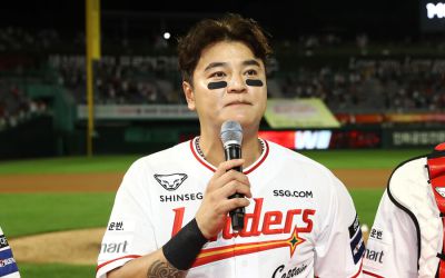 [공식발표] "KBO리그 최초의 직함…설렌다" 추신수 SSG 구단주 보좌역 선임, 한국야구 중책 맡았다 : ZUM 뉴스