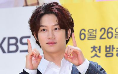 김희철, 생일 앞두고 1억 기부…"학교폭력 없는 안전한 학교 위해" : ZUM 뉴스