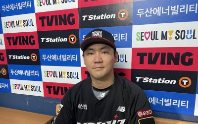 "쿠에바스, 오늘만 나 믿어봐"…포수+주축 타자 '장성우'가 승리를 이끈 방법 [WC1] : ZUM 뉴스