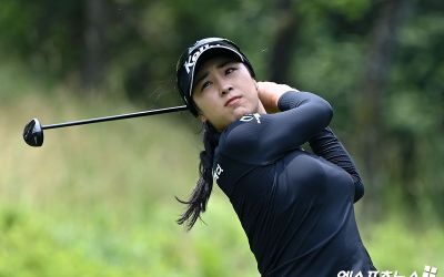 '데뷔전 컷 탈락' 윤이나, 블루베이 LPGA 첫날 공동 4위…김아림 공동 선두 : ZUM 뉴스