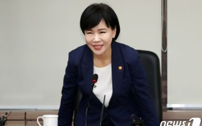 임기 채운 전현희 "후쿠시마 오염수 방류 저지에 힘 보탤 것" : ZUM 뉴스