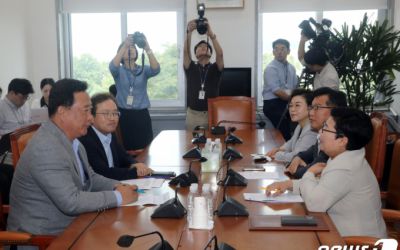 "반지하 주택, 신축 못한다" 여야, 수해복구·예방 12개 법안 합의 : ZUM 뉴스