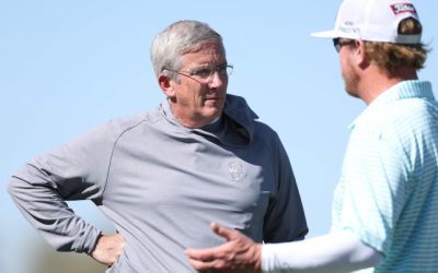 PGA 수장, LIV 골프와의 통합 논의 마무리 어려움 토로 : ZUM 뉴스