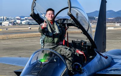 공군 '최우수 조종사'에 F-15K 조성민 소령 선정 : ZUM 뉴스