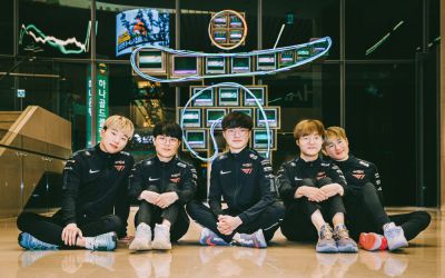 SKT e스포츠 기업 'T1', 하나은행과 파트너십 체결 : ZUM 뉴스