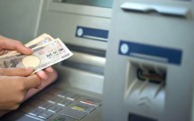日, 고령자 ATM 하루 인출 290만 원 제한 추진 : ZUM 뉴스