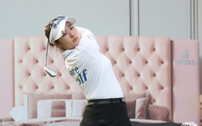 [KLPGA] 최가빈, '코스레코드 타이 & 개인 최소타' 단독 선두 "결국은 퍼트" : ZUM 뉴스