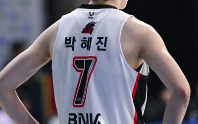 [WKBL] 박혜진 품은 BNK썸, 박혜진 잃은 우리은행 완파 '개막 2연승' : ZUM 뉴스