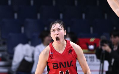 [WKBL] '김소니아 더블더블' BNK썸, KB스타즈 꺾고 개막 3연승 '단독 선두' : ZUM 뉴스