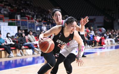 [WKBL] 김소니아 역전 위닝샷…선두 BNK썸, 삼성생명에 12점차 '뒤집기쇼' : ZUM 뉴스