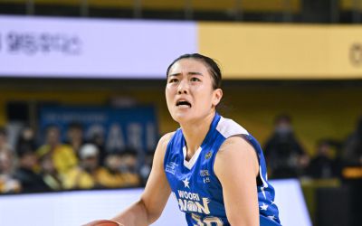 [WKBL] FA 이명관, 우리은행과 재계약…구슬·김나연 은퇴 : ZUM 뉴스