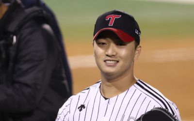 KBO, 8월 MVP 후보 발표···고우석-안우진-푸이그 포함 : ZUM 뉴스
