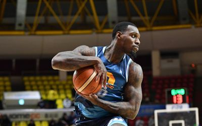 4연승 KCC, 드디어 승률 5할 골인!…허웅 22점·라건아 19점 19R : ZUM 뉴스