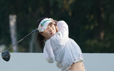 [mhn포토] 서어진, 강력하게 날리는 티샷 : ZUM 뉴스