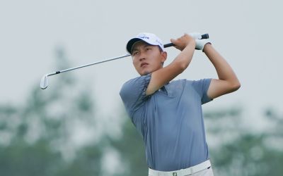 "타이거 우즈에게 많이 배운다"..신인 김백준, KPGA 군산CC 오픈 9타 몰아치고 선두 출발 : ZUM 뉴스