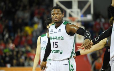 [공식] '디펜딩 챔피언' KCC, 'MVP' 출신 디온테 버튼 영입...6년만에 KBL 무대 복귀 : ZUM 뉴스