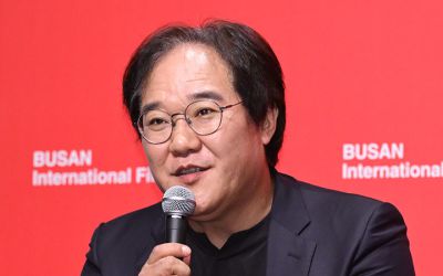 [29th BIFF] '전, 란' 김상만 감독 "박찬욱 감독은 스승...많은 조언 받았다" : ZUM 뉴스