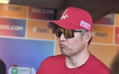 다음 시즌 그린다…SSG 손시헌 2군 감독→1군 수비 코치로 보직 변경, 경헌호 투수코치 영입 : ZUM 뉴스