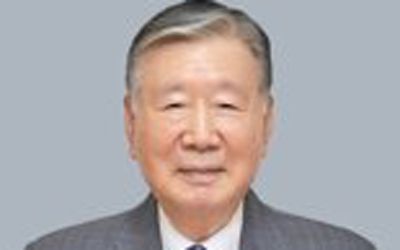 이중근 부영회장, 외국인 유학생 98명에 장학금 : ZUM 뉴스