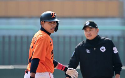 50억원 FA 침묵 끝냈다! 폰세 KBO 데뷔전도 성공적…한화, SSG 잡고 시범경기 첫 승 [인천 리뷰] : ZUM 뉴스