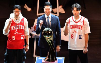 김선형 vs 안영준, 서울 SK 기분 좋은 MVP '집안싸움'…전희철 감독은 일단 '중립모드' : ZUM 뉴스