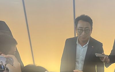 유영상 SKT 대표 "AI 수익화? B2B서 속도낼 것" [현장] : ZUM 뉴스