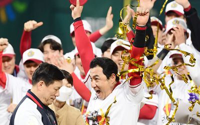 김강민 ‘내가 바로 KS MVP’ [MK포토] : ZUM 뉴스