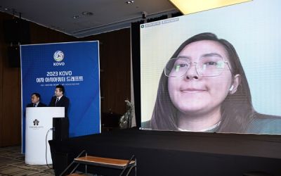 “한국어 배워 동료들과 친하게 지낼게요”…영광의 1순위로 IBK行, 태국 국대 캡틴의 각오 [MK상암] : ZUM 뉴스