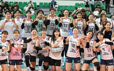 ‘4년 연속 결승 진출’ GS칼텍스, 대회 2연패&최다 6회 우승 도전…상대는 7년 만에 결승 오른 IBK : ZUM 뉴스