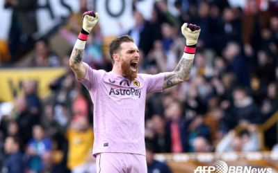 ‘야신 모드’ 조세 사 활약+칼라이지치 결승골! 울버햄튼, 에버튼 꺾고 시즌 첫 승…황희찬 45분 출전 [EPL] : ZUM 뉴스