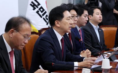 과감한 '현역 물갈이' 총선서 통했다 : ZUM 뉴스