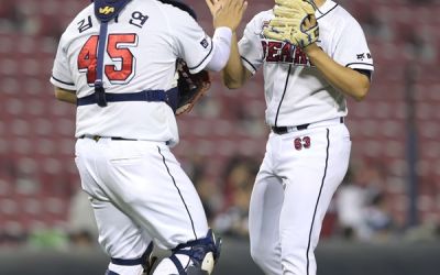 ‘천적’ SSG 상대 6연패 탈출&시즌 첫 승…국민타자도 안도 “9회 위기 틀어막은 김택연 칭찬” [MK잠실] : ZUM 뉴스