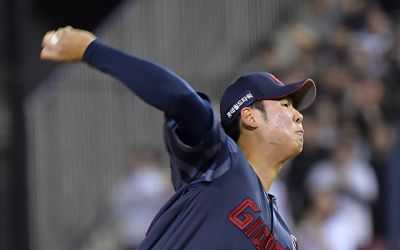 ‘6월 ERA 14.40’ 충격 폭등, 롯데 슈퍼루키 시즌 첫 1군 말소…SSG 베테랑 잠수함도 복귀 1G 만에 2군행(종합) : ZUM 뉴스