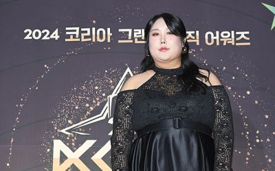 풍자 ‘2024 KGMA 레드카펫 MC’ [MK포토] : ZUM 뉴스