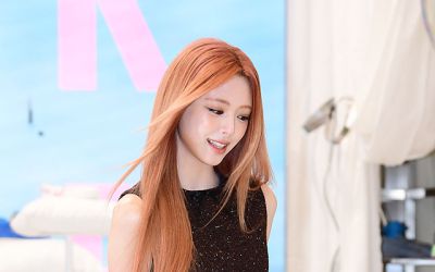 있지 유나 ‘사랑스러운 발걸음’ [MK포토] : ZUM 뉴스