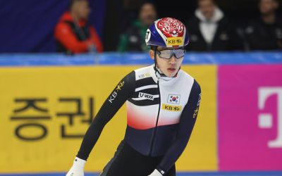 박지원, 쇼트트랙 세계선수권 1500m 1위로 준결승 진출 : ZUM 뉴스