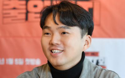 [포토] 질문에 답하는 이동원 PD : ZUM 뉴스