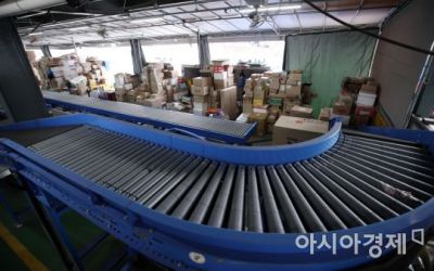 CNN " 韓69시간 근무 논란…이미 수백명 과로사"