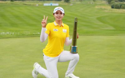 의령군 홍보대사 이가영 골퍼, KLPGA 투어 우승 : ZUM 뉴스